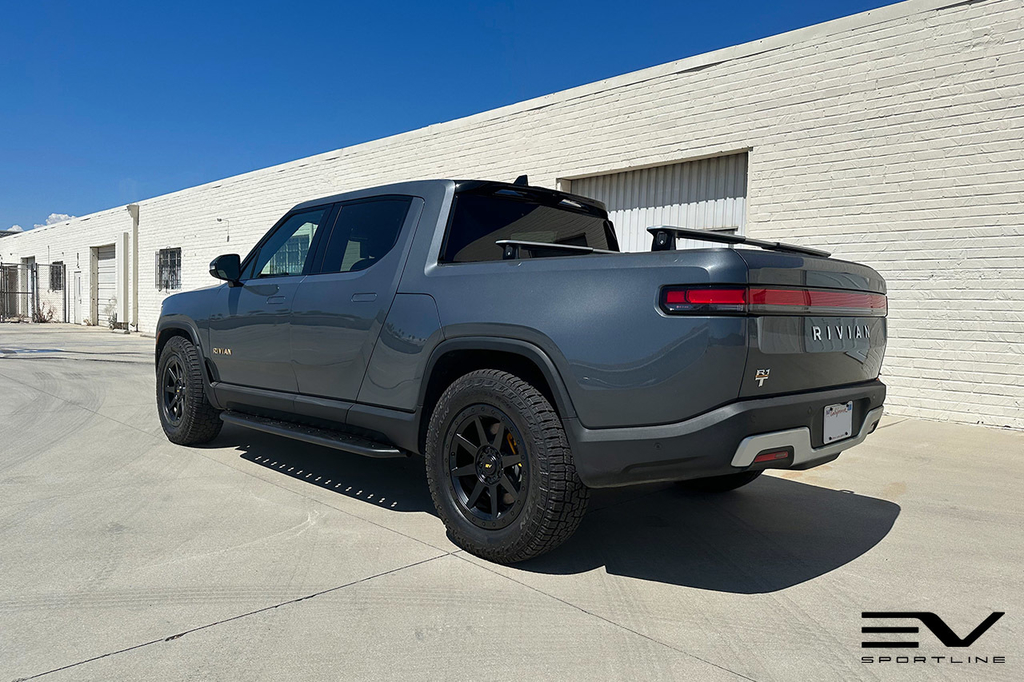 El Cap Granite Rivian R1T with Satin Black 20" R800 Wheels - EV ...