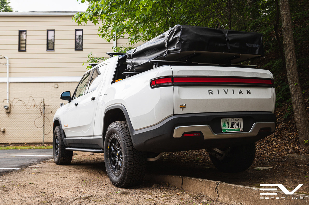 Glacier White Rivian R1T with Satin Black 20" R80B Forged Wheels - EV ...