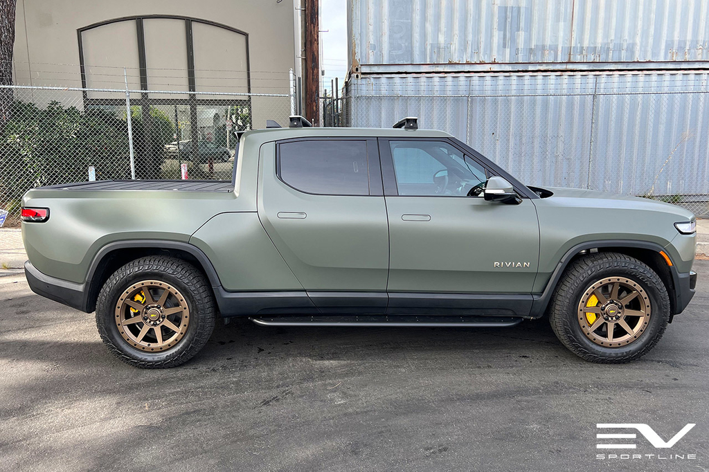 Xpel Stealth Launch Green Rivian R1T with 20" R800 and Triple Square R ...