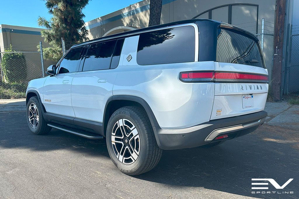 Glacier White Rivian R1S with Triple Slot Running Boards - EV Sportline ...