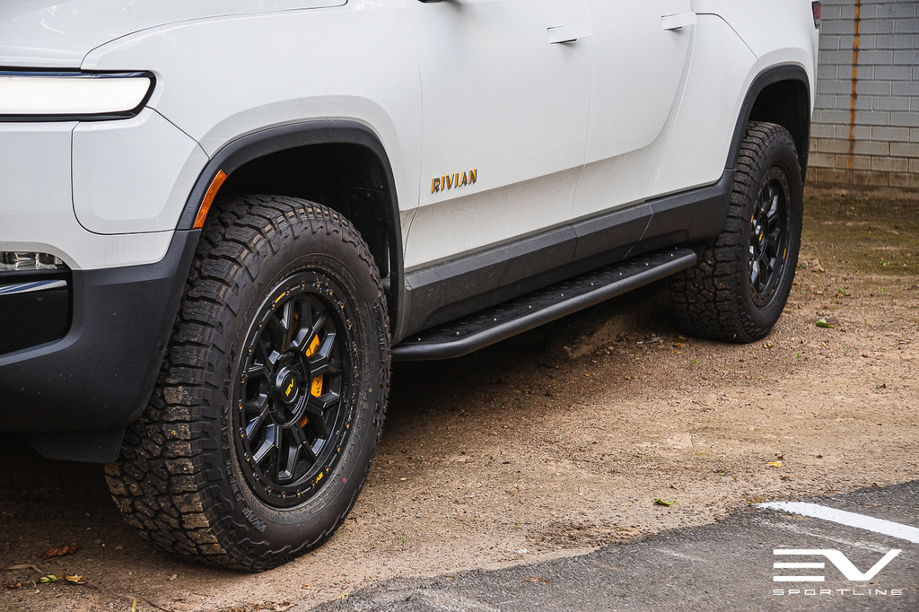 Glacier White Rivian R1T with Satin Black 20" R80B Forged Wheels - EV ...